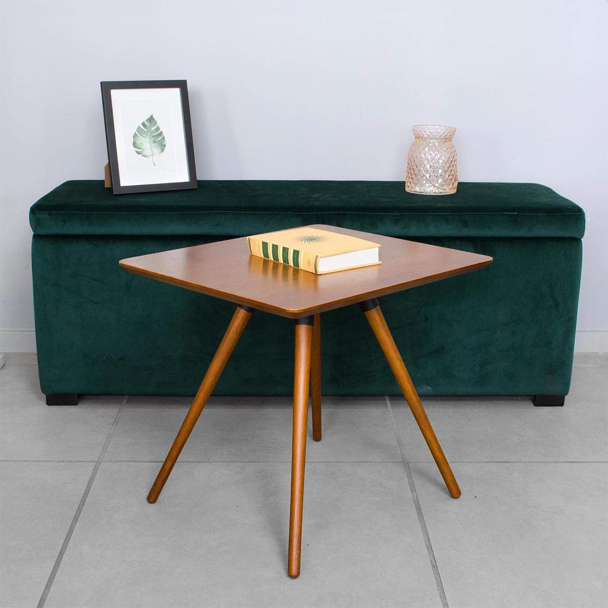 Petite table basse carrée Ema