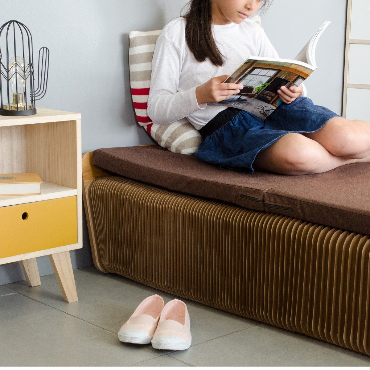 Lit pliable en carton alvéolé, Stooly