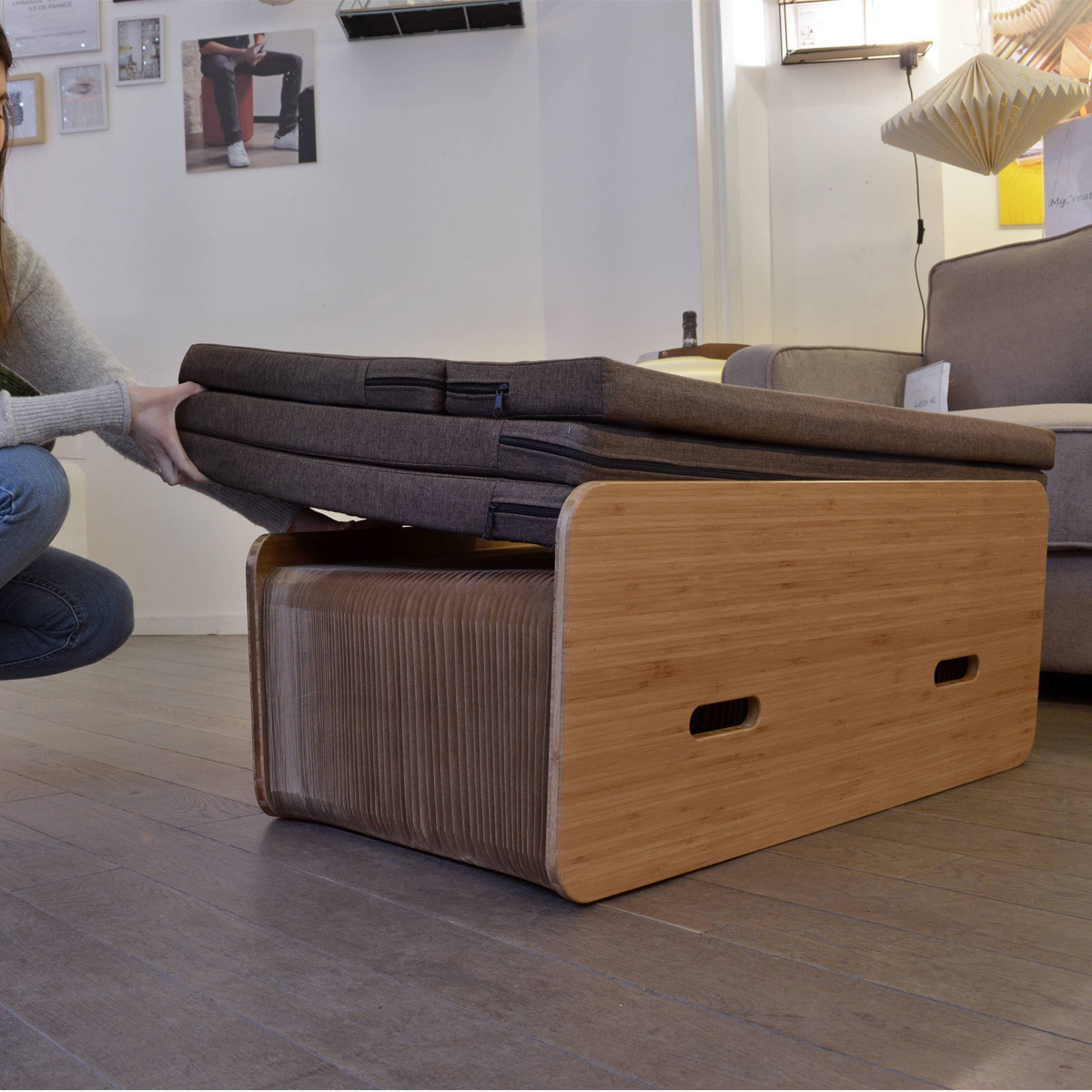 Lit pliable en carton alvéolé, Stooly