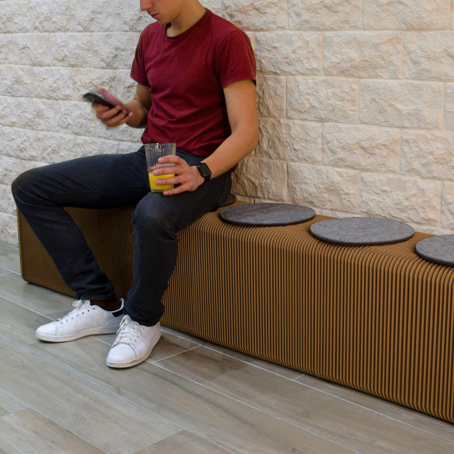 Banc pliable en carton extensible, Stooly